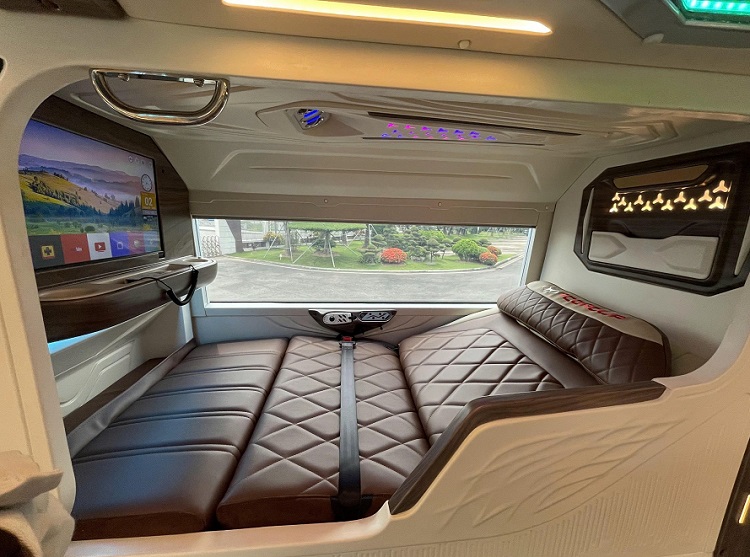 Xe giường nằm cao cấp HYUNDAI mobistar Mẫu 24 phòng và 34 phòng Vip